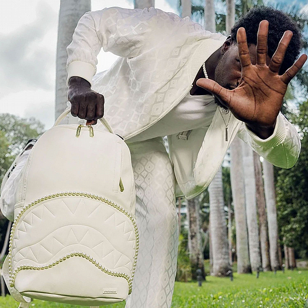 תיק גב ספרייגראונד – SPRAYGROUND PEARL SHARK DLXSV BACKPACK ...